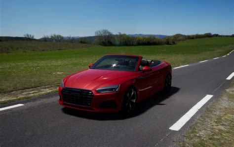 이노시뮬레이션 가상 車 전시장 솔루션 개발 전자신문