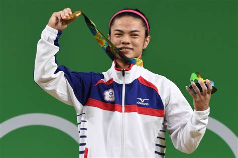 許淑淨舉重女子53公斤級奪魁 中華台北贏奧運首面金牌 澳門力報官網