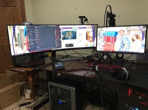 Sexy Monitors For Your Gaming Setup