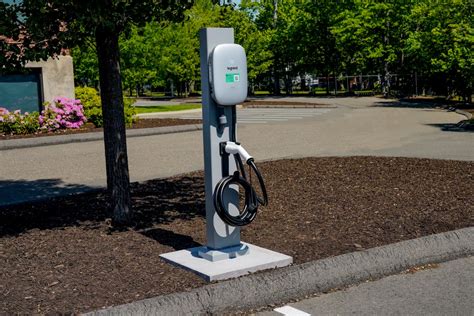 Legrand 115 Kw Level 2 Commercial Electric Vehicle Charger From