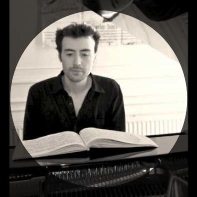 Alisdair Kitchen Piano Short Biography