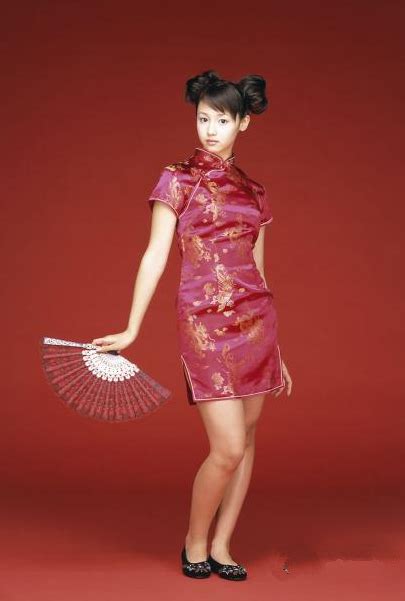 沢尻エリカの昔のチャイナドレス姿 お団子ヘアがかわいい jp xinhuanet