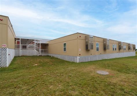 Temporary Modular Classrooms With Connecting Walkway A Modular Building Case Study By Modular