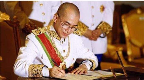 ព្រះមហាក្សត្រ ចេញព្រះរាជក្រឹត្យ ត្រាស់បង្គាប់ តែងតាំងសម្តេចព្រះអភិសិរីសុគន្ធាមហាសង្ឃរាជាធិបតី