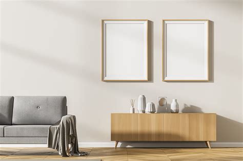 벽에 두 개의 빈 흰색 포스터 회색 소파 오크 나무 쪽모이 마루 바닥 카펫거실 인테리어 아늑한 만남의 장소의 개념 모의 3d 렌더링 0명에 대한 스톡 사진 및 기타 이미지