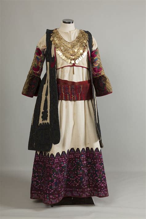68 Best Traditional Greek Folk Costumes Images On Pinterest Folk Costume Greek Costumes And