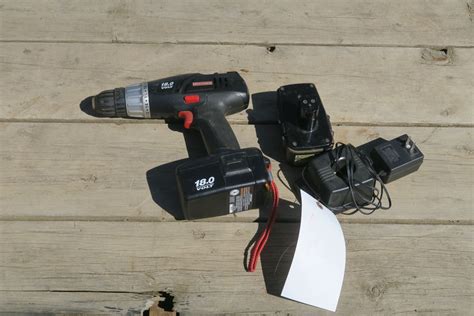 Craftsman Cordless Drill 18v 2 Batteries And Charger