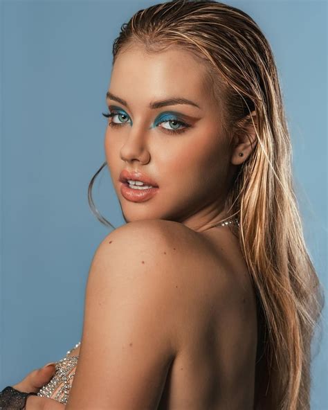 Laura Niemas Image