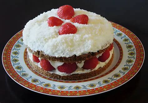 Erdbeer Kokos Torte