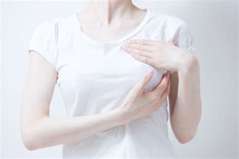 排卵時期に「乳首が痛い」と感じるのはなぜ？排卵期のモヤモヤを解決！ Co Medical 公式サイト シーオーメディカル 化粧品・美容通販