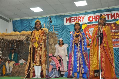 10 Pnd Adarsh Vidyalaya Senior Secondary School