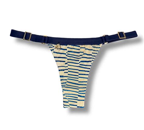 Veja Aqui Conjunto De Biquini Mareia Top Mara Tanga Fany Top Cortininha Com Abertura Para