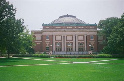 35 Mm On Main Quad R Uiuc