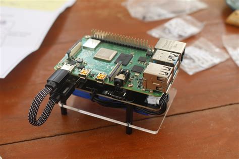 Review Of SunFounder Raspberry Pi UPS Power Supply CNX Software