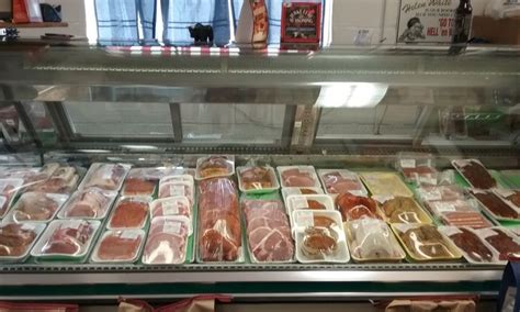 10 Illinois Country Stores That Belong On Every Meat Lovers List