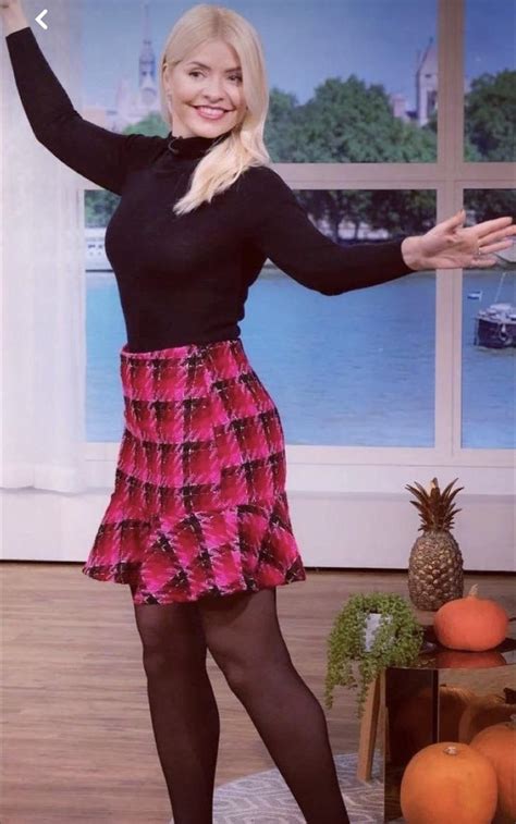 Holly Willoughby R Jerkoffukcelebs