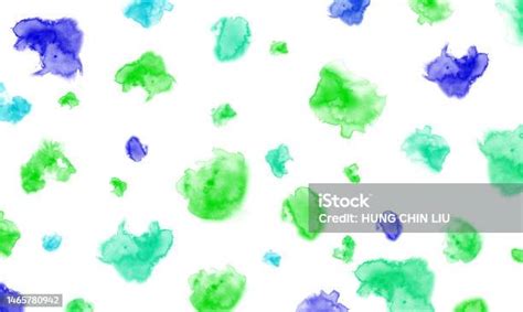 불규칙한 수채화 배경 추상 얼룩 흰색 배경에 여러 가지 색상 수채화 0명에 대한 스톡 벡터 아트 및 기타 이미지 0명 3차원 형태 가능성 Istock