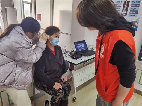 轻轻地听我说全国爱耳日宣传教育活动