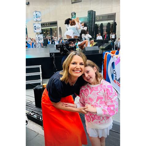 Savannah Guthrie Dances With Daughter Vale On ‘today Plaza After