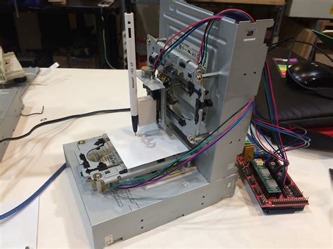 Cd Rom 드라이브와 플로피디스크 드라이브로 플로터 만들기