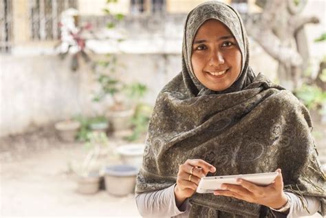 How To Say Hello And Greet People In Bahasa Indonesia How To Say Hello Ways To Say Hello Say