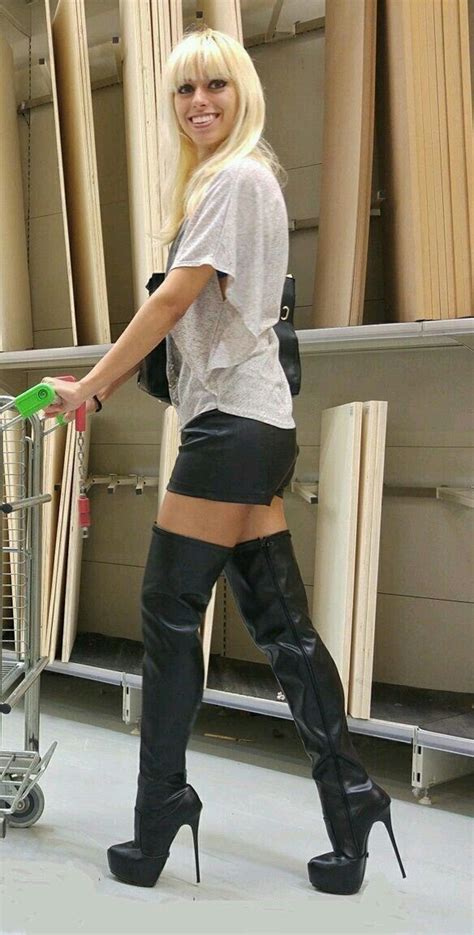 Pin By Gip Joseph On Womans In Thigh High Boots Hot High Heels
