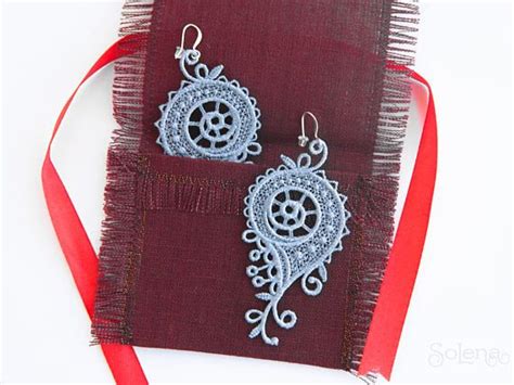 Кружевные серьги Улитки дымка Эффектные и невесомые сережки прохладного серебристо голубого