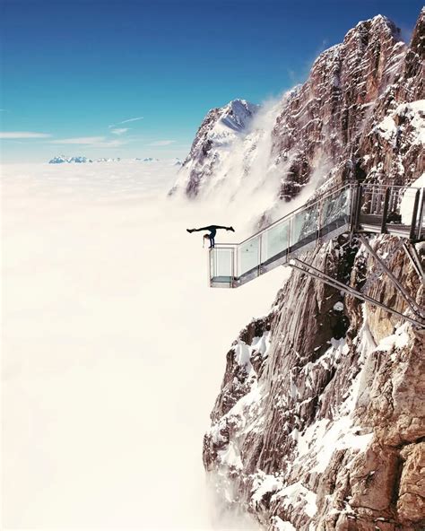 on the skywalk stairway to nothingness scrolller