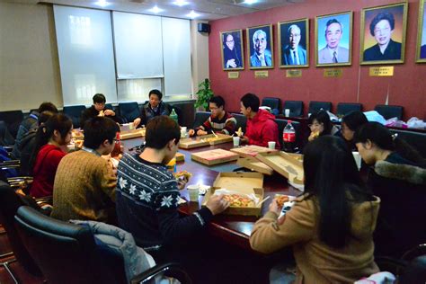 中国农业大学生物学院 新闻快递 【学生活动】张子丁教授做客“巩院的午餐”活动