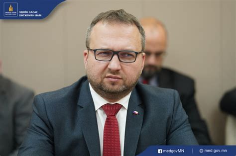 БНЧУ ын Шадар сайд бөгөөд Хөдөлмөр нийгмийн хэргийн сайд Мариан Юречка тэргүүтэй төлөөлөгчидтэй