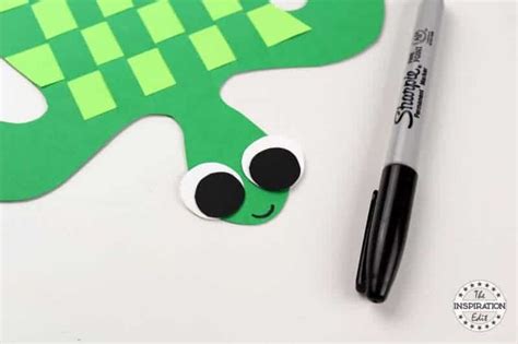 Preschool Paper Weave Ocean Sea Turtle Craft The Inspiration Edit