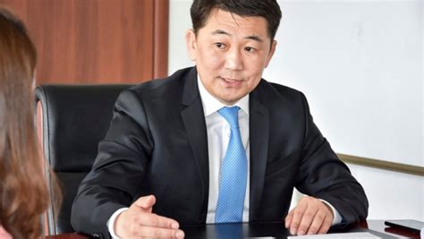 Н Ууганбаяр ОХУ ын иргэдэд Монгол Улсад түр оршин суух үнэмлэх олгоно