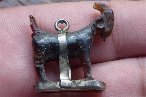 แพะหลวงพ่ออ่ำ วัดหนองกระบอก Ennxo