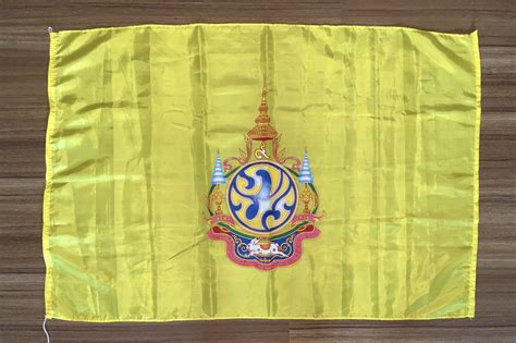 ต่อเม้าท์ธง 💛 ธงตราสัญลักษณ์ พระราชพิธีมหามงคลเฉลิมพระชนมพรรษา 7 รอบ 5 ธันวาคม 2554 ขนาด