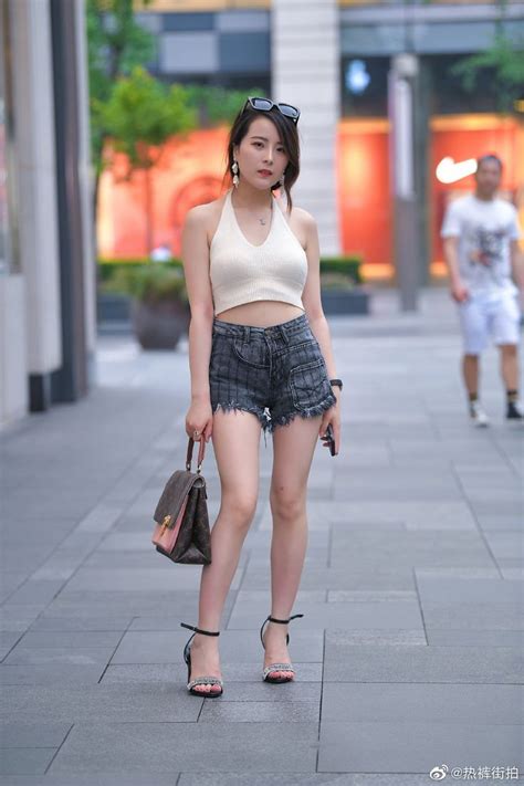 ボード「街角美人 Girls In Your Town」のピン