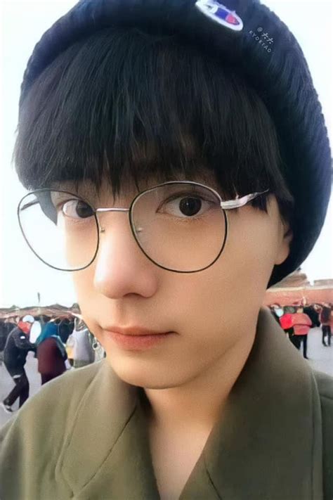 Pin By Sally 1976 On Sean Xiao Zhan Celebs Actors Cute