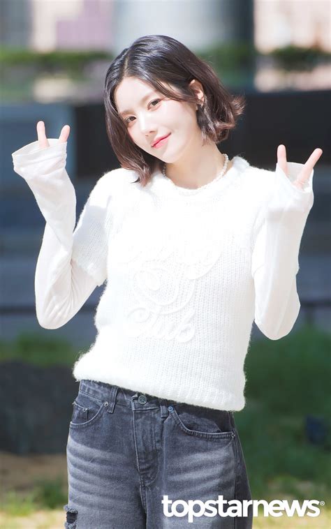 권은비 ‘낭정순 밴드 초미녀 키보드 본업 컴백 두시탈출 컬투쇼 출근길 [hd포토]