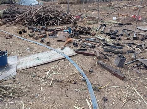 ဒီပဲယင်း ဂဠုန်တပ်တော် လက်နက်ပစ္စည်းဂိုဒေါင်မီးလောင်ပြီး သိန်း၃၀၀၀ ခန့်ပ