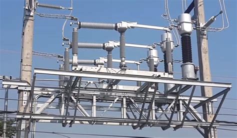 what is a circuit switcher how does it work