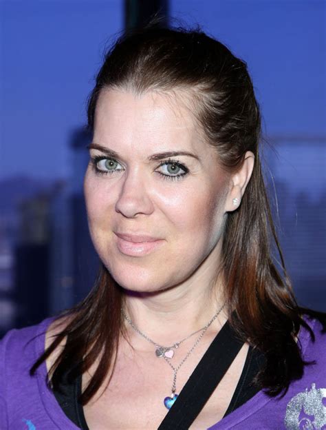 Wwe Star Chyna Laid To Rest In Rhinestone Urn At Sea In California Daily Star