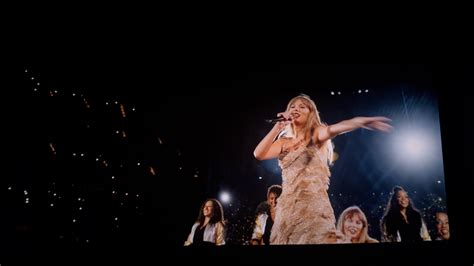 【4k杜比视界】在杜比影院欣赏时代巡回演唱会 Love Story Taylor Swift The Eras Tour 大电影片段 小柯小哀柯柯哀哀 小柯小哀柯柯哀哀 哔哩哔哩视频