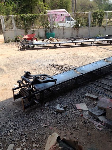 สายพานเสร็จไป 2 โครงเหลืออีก 5 โครง เครื่องอัดอิฐบล็อก