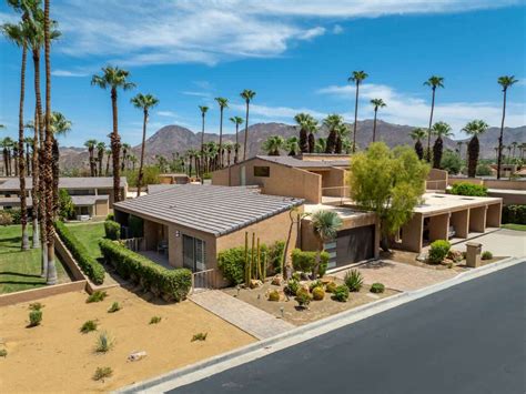 Explore Desert Vacation Rentals In Palm Desert Ca Apek Rentals
