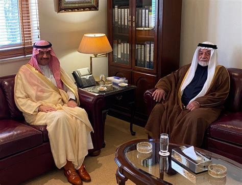 سمو الامير علي بن نايف يستقبل السفير السعودي نايف السديري بالديوان