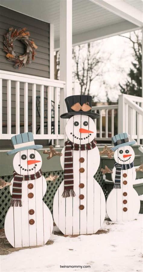 25 Easy Christmas Wood Crafts To Make And Sell This Season Twins Mommy