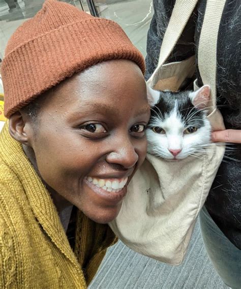 지구 멸망했는데 한조각의 피자를 먹겠다는 이 여성에게 일어난 일 투비컨티뉴드