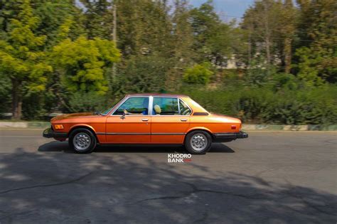 تست و بررسی بی ام و سری 5 اتاق E12؛ ریشه‌ای با طعم لذت