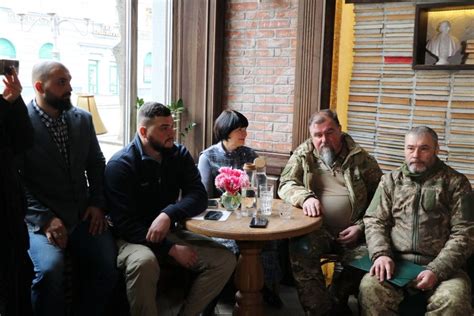 У Полтаві презентували календар «Лють з фотографіями захисників Полтавщина