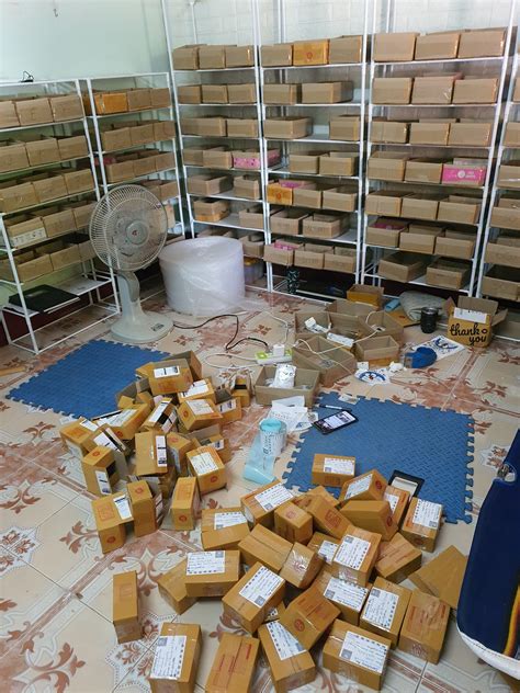 ຫົວໃຈຈົນຕົກໄປຢູ່ປາຍຕີນ ອ້າຍຄົນຫຼໍ່ อ้ายคนหล่อ ຫົວໃຈຈົນຕົກໄປຢູ່ປາຍຕີນ ອ້າຍຄົນຫຼໍ່ อ้ายคน