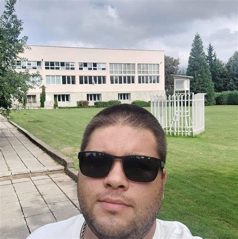 Стоян 🇧🇬 6 месеца политическа съпротива и реални действия докато другите мълчат Възраждане